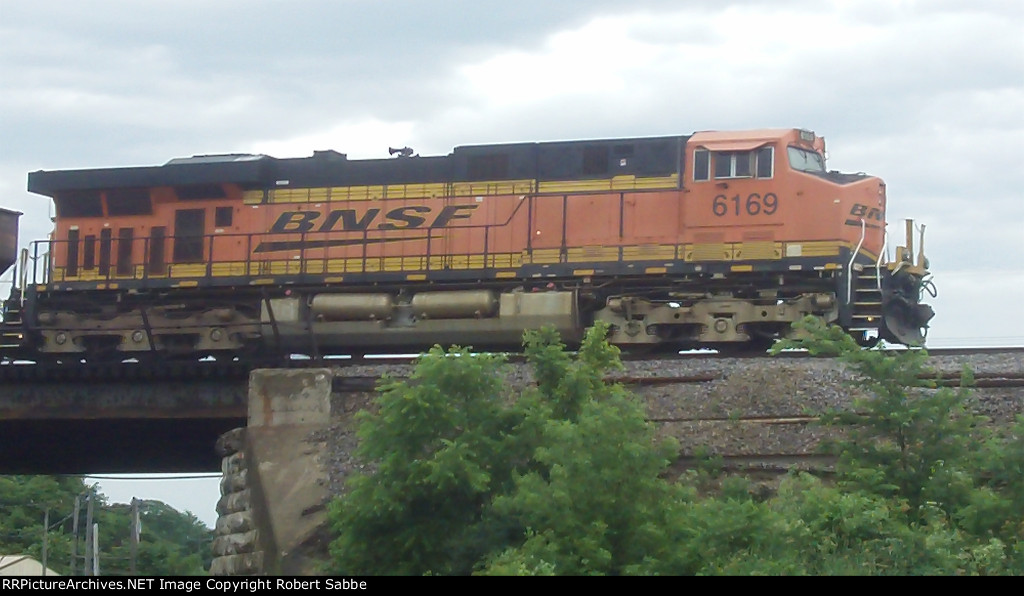 BNSF 6169
